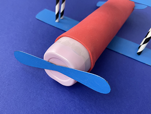 How to make an airplane from recycled materials - Plenty