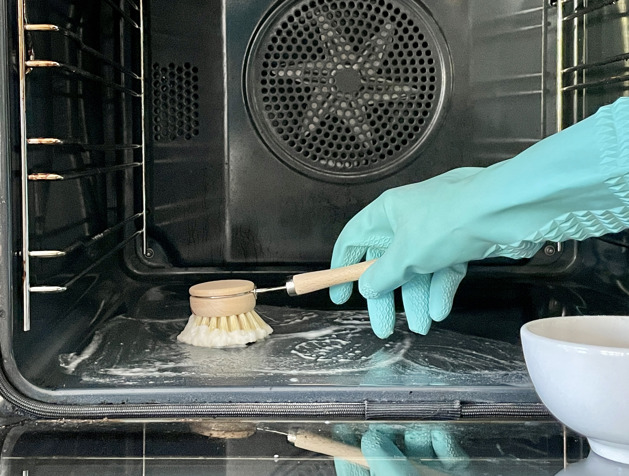 How to Make a Homemade Oven Cleaner Two Different Ways - Plenty